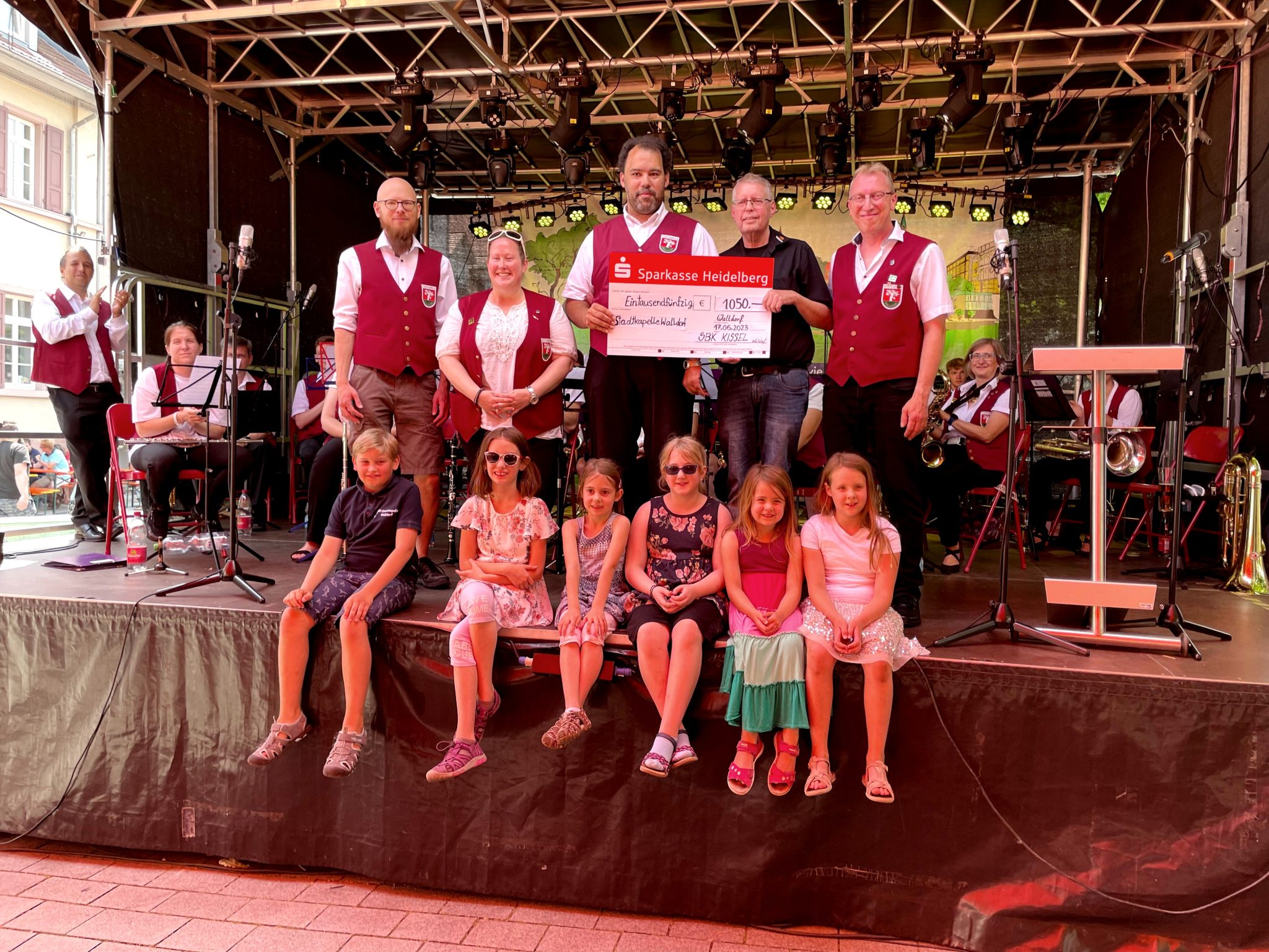 Kissel-Event: Spendenübergabe an die Stadtkapelle Walldorf | Edeka Kissel SBK